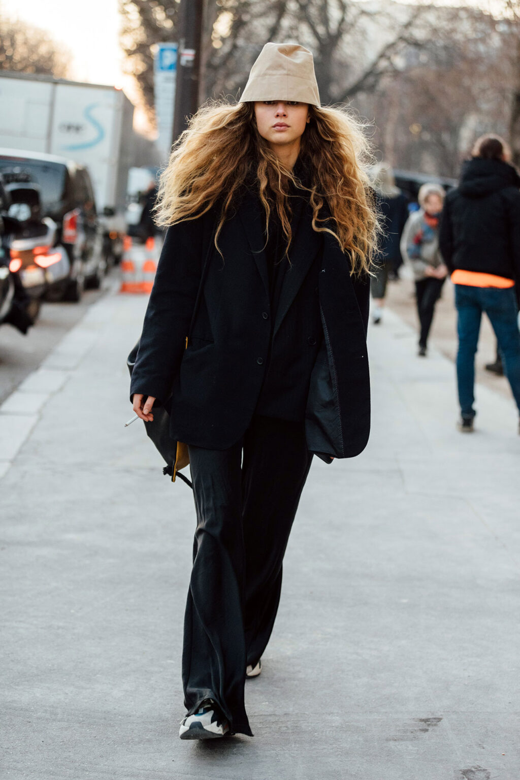 Minimalist Street Style - Minimalist Fashion Editorials - Minimal ...