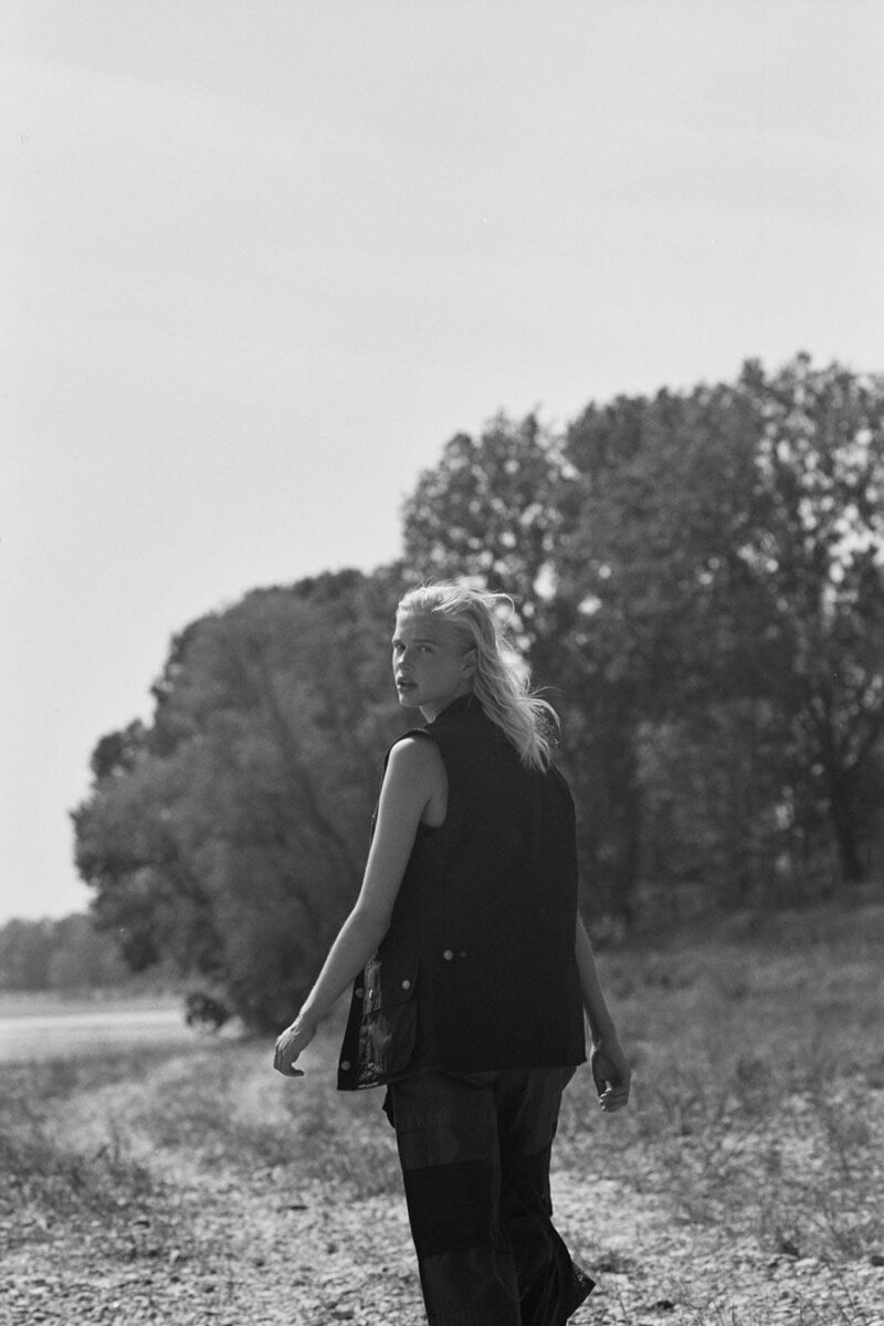 Facing the Sun: Fien Kloos by Eric Tacchini for CAP 74024 Magazine May ...