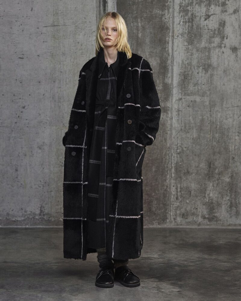 Jen Thomson & Vilma Sjoberg by Mark Kean for Joseph Fall-Winter 2022 ...