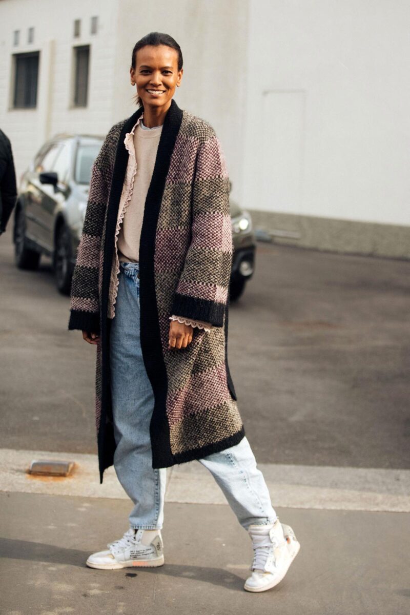 Street Style at Milan Fashion Week Fall-Winter 2022 - Minimalist Street ...