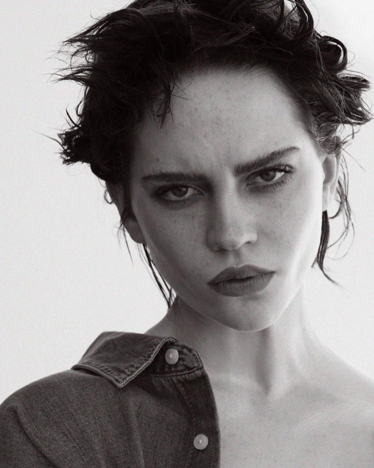 Minimal. / Visual. - Minimalist Fashion Photography