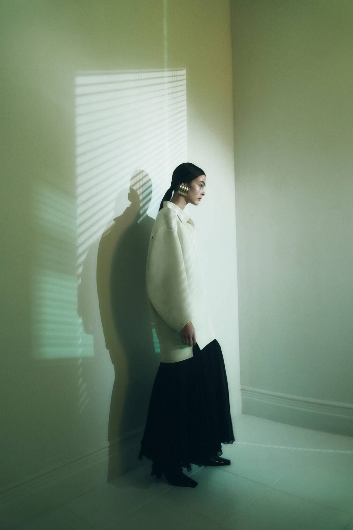 Vittoria Ceretti by Hanna Tveite for Khaite Pre-Fall 2023 - Lookbooks ...