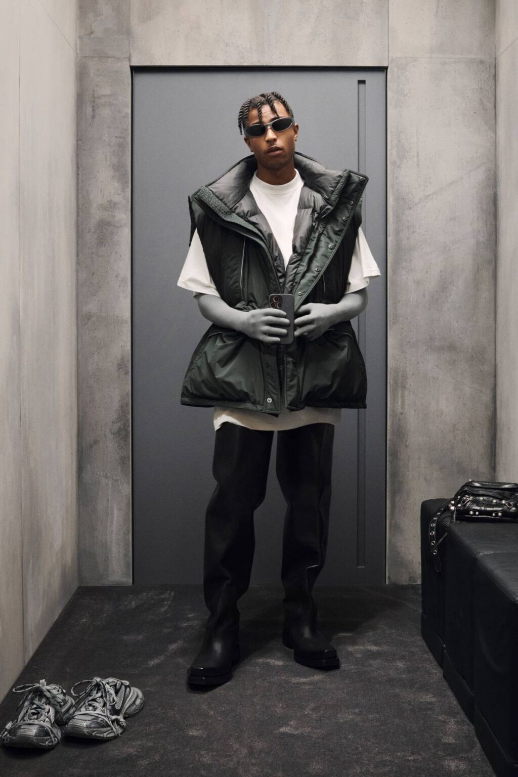 Fitting Rooms: Balenciaga Fall 2023 Ad Campaign - Fashion Campaigns ...